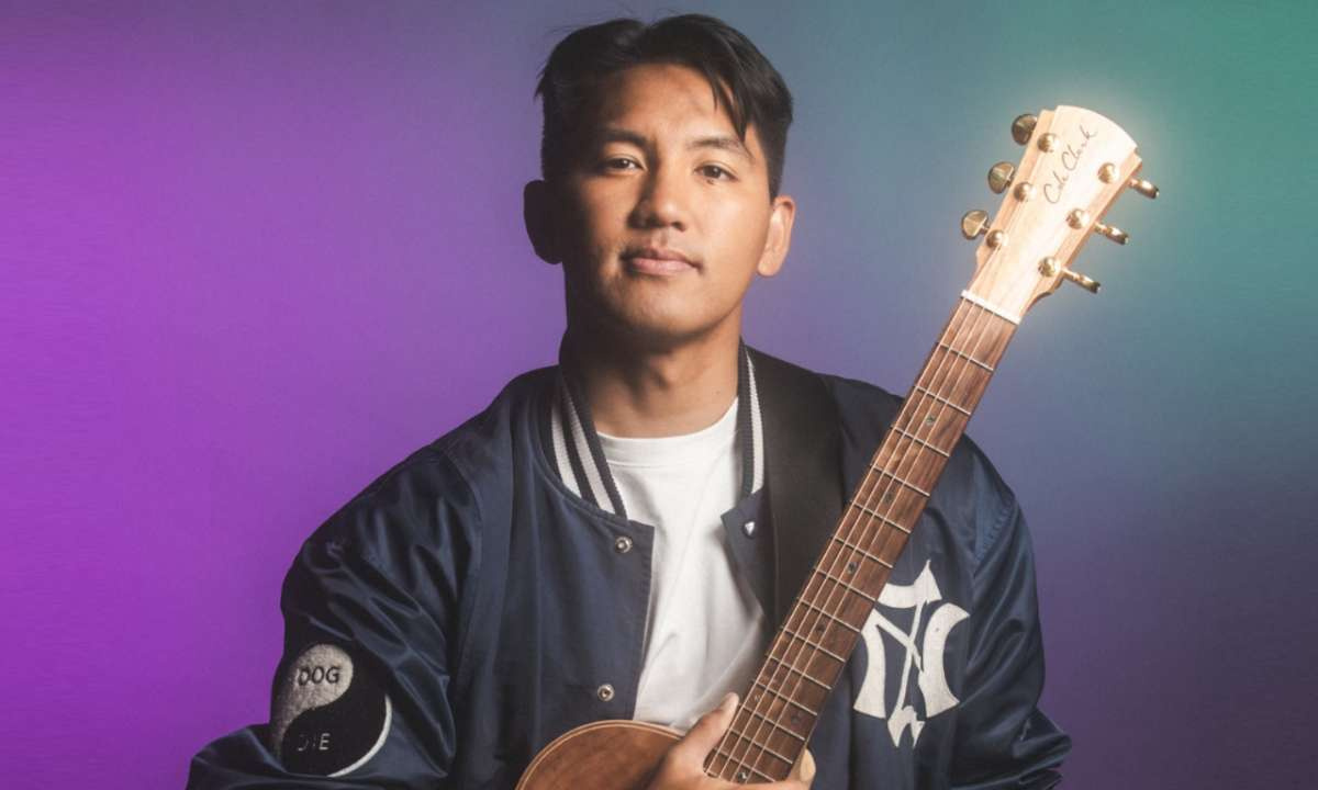 JR DE GUZMAN | The Comedy & Magic Club